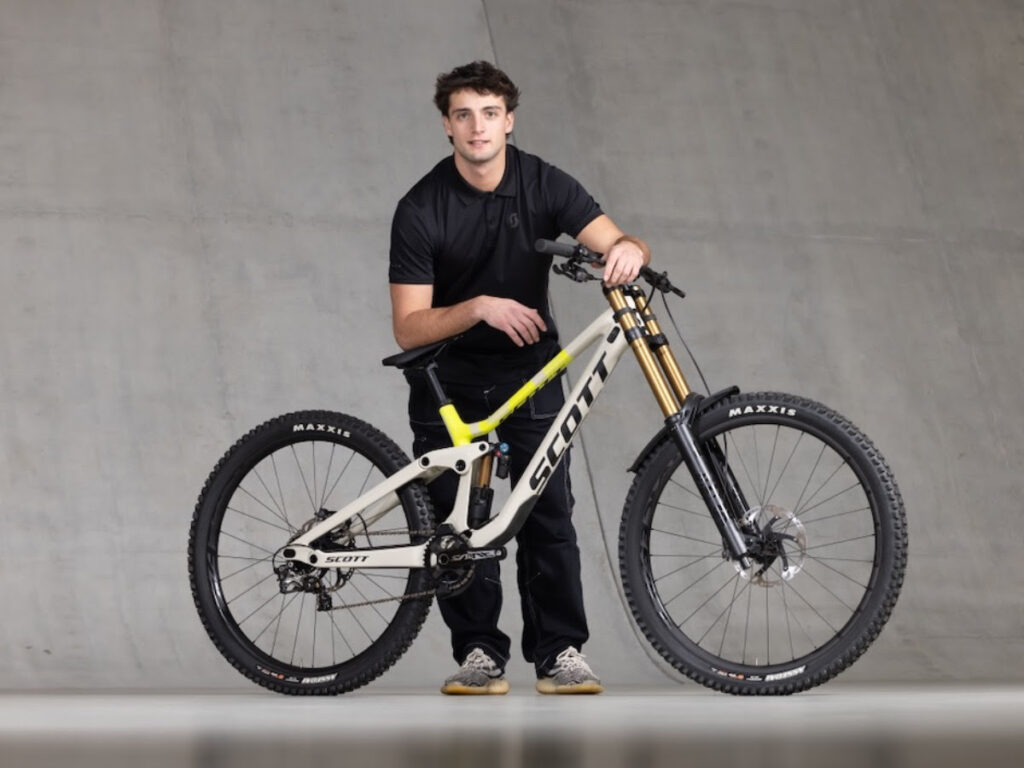 Downhill, Scott Factory svela i piloti e la livrea Gambler 2024 - MTB ...